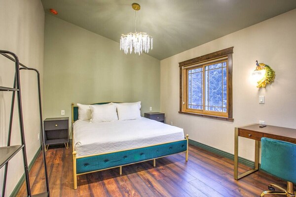 Enchanted Forest Suite - Montana