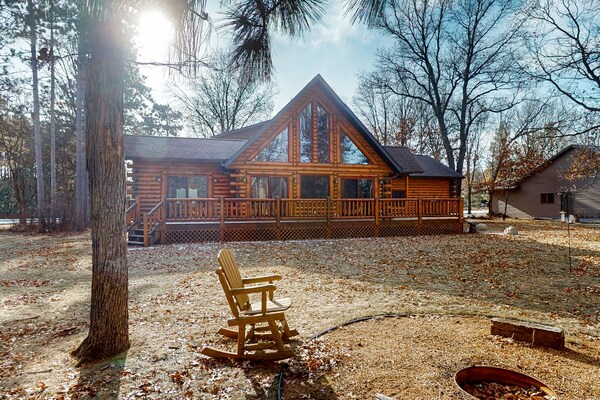 Cozy Log Home Overlooking The 12th Fairway  A Perfect Retreat At Lake Arrowhead - Wisconsin