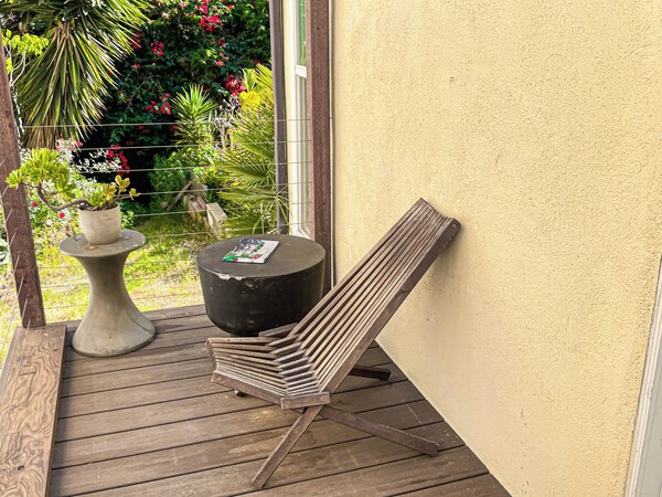 Sunny 1br With Spacious Outdoor Lounge - Sh4 - Dockweiler Beach, Playa Del Rey