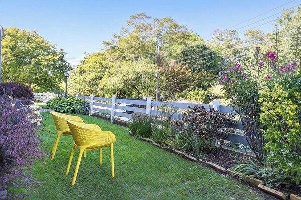 Modern West End Retreat - Ac, 2-car Parking, Deck, Grill, Super Walkable - Provincetown, MA