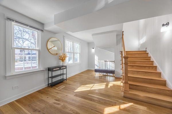 Near Ravinia And Navy Base, Charming 3-bedroom House In Peaceful Highland Park - Highland Park, IL