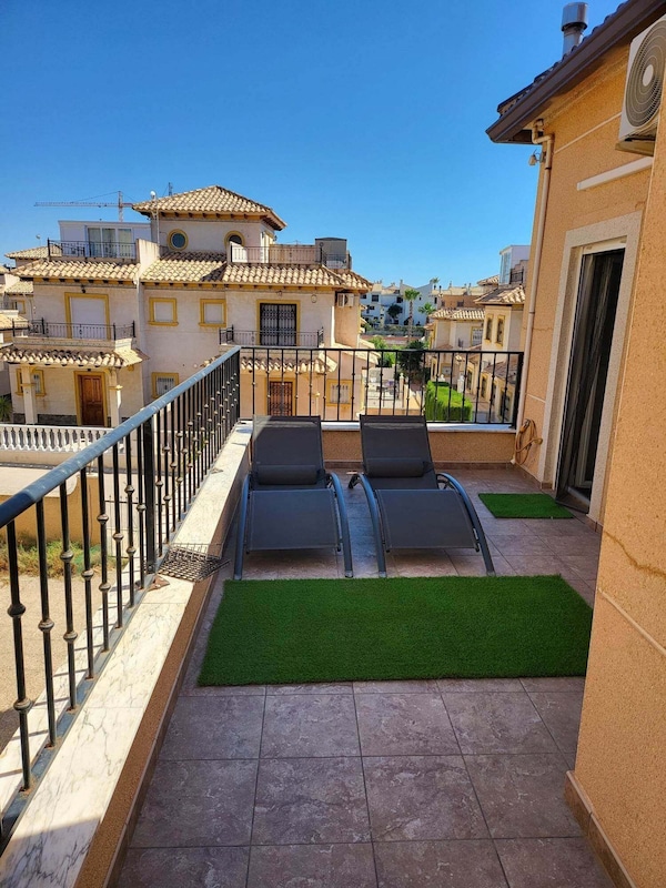 House Close To Playa Flamenca And La Zenia - La Zenia