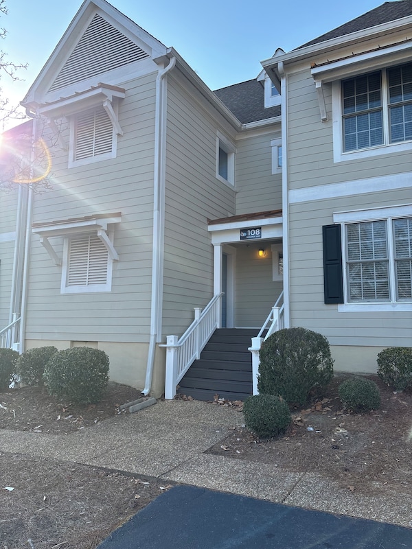 Charming 2-bedroom Condo In Delightful Williamsburg With Fitness Room, Wifi - Yorktown, VA