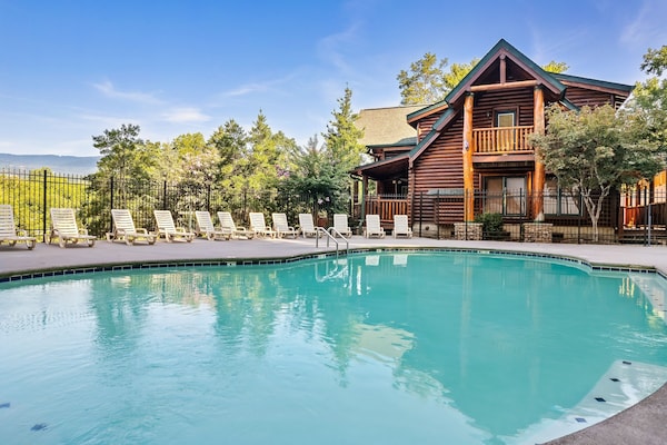 Free Dollywood Tix/pool/dog Friendly/pool Table - Townsend, TN