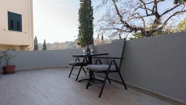 2-bedroom Apartment Gina In Delightful Dubrovnik With Ac, Wifi - Dubrovnik
