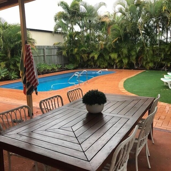 Bongaree Beach House With Pool - Brisbane
