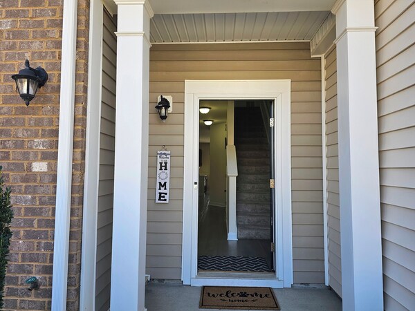 Charming & Cozy Townhome In Charlotte - Lake Wylie, SC