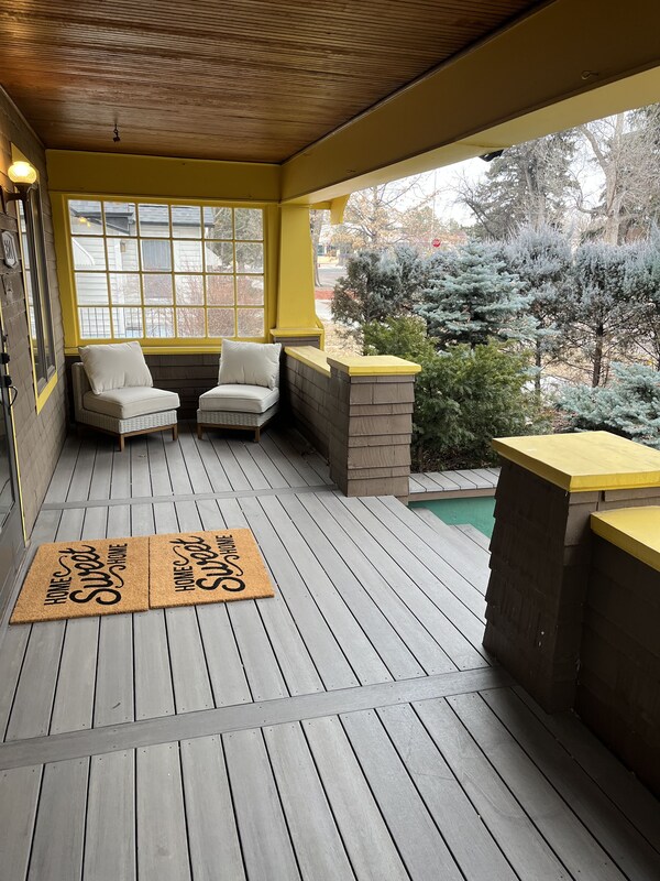 Charming 3-bed House With Fitness Room, Wifi, Fenced Back Yard Colorado Springs - Colorado Springs, CO