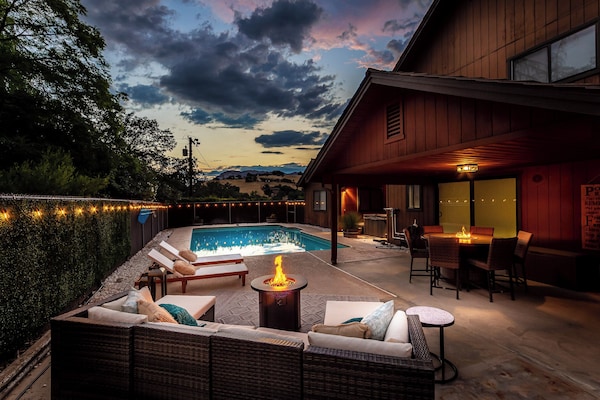 Beautiful 4-bedroom Close To Sequoia Natl Park W/ Wifi, Pool, Spa, Pet Friendly - California