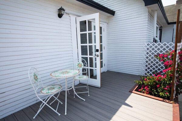 Charming La Bungalow. Well-located Single-family Home With Outdoor Amenities! - Los Ángeles, CA