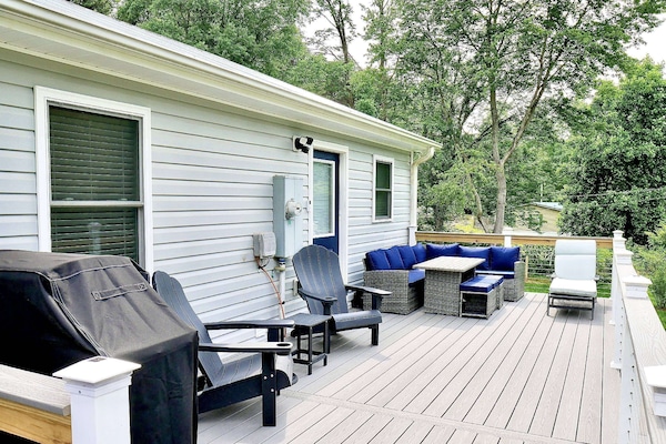 Lakeside Family Cottage - Walk To Lake & Marina, Grill + Firestone, Private Deck! 20% Off Discount! - 丹佛