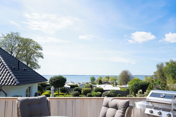 Exklusives Ferienhaus Mit Dachterrasse, Meerblick, Sauna & Stilvoller Einrichtun - Neustadt in Holstein