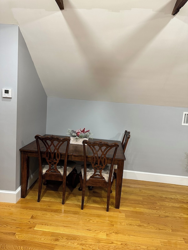 Charming 2-bedroom Apartment In Brilliant Manchester With Ac, Wifi - Manchester, NH