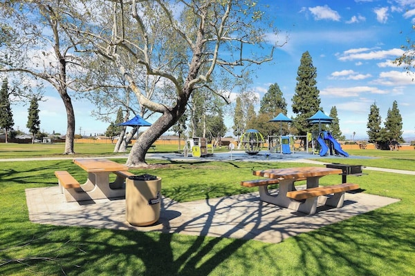 New! Across From Sportspark Central Ac Racketball - Whittier, CA