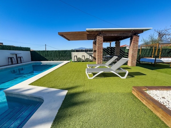 Casa La Yuca - Luxury 5-bedroom Villa With Pool And Stunning Views In Marbella - Puerto Banús