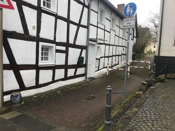 Cozy, Bright Vacation Apartment In Half-timbered House - Near Bonn And Phantasialand - Alfter