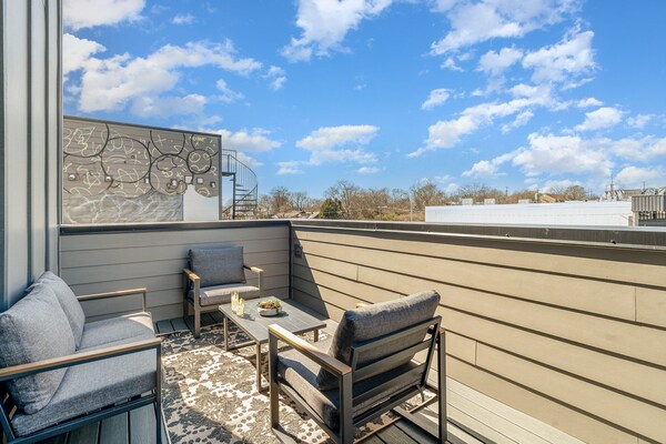 Huckleberry Outlaw-2 Units-hot Tub-near Broadway - Nashville, TN