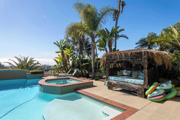Pool, Hot Tubs, Views - Castillo De Windsor - San Diego, CA