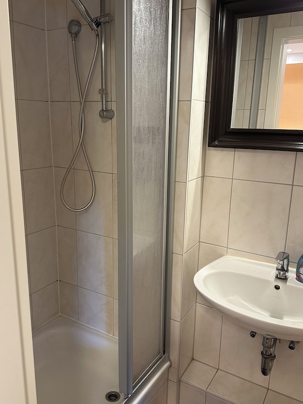 Komfortables Zimmer Nahe Hamburg Airport - Norderstedt