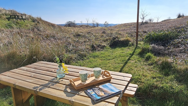 Located In A Quiet Spot In The Dunes, Offering A Peaceful, Rejuvenating Retreat. - St Ives