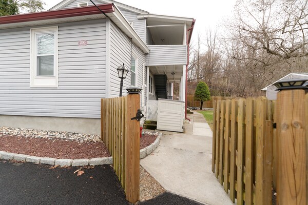 'Croton Quarters' - Comfortable Apt With Modern Amenities Near Food, Nyc Close! - Yorktown, NY
