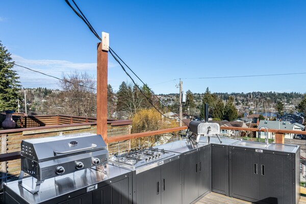 New! The Lookout Landing 4-bedroom Home - Port Orchard, WA