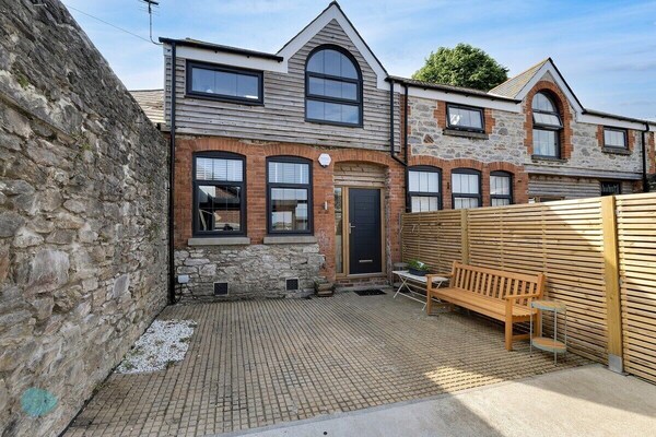 Bantham Mews By Pureserviced 1 Bedroom Luxury Mews - Plymouth