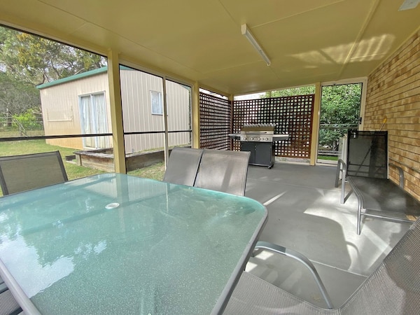 Beach House Backing Onto Bush - North Stradbroke Island