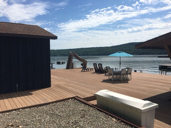 The Dockaholic On Keuka Is The Ultimate Lake Lovers Getaway! - Bath, NY