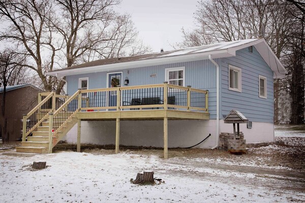 Classic Cottage Meets Modern Style. - Finger Lakes, NY