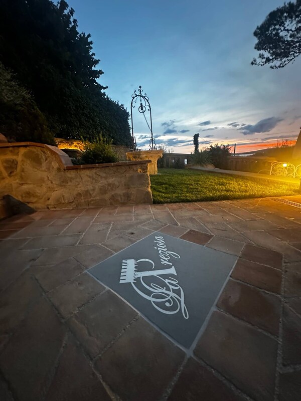 La Preziosa Holiday Villa - Passignano sul Trasimeno