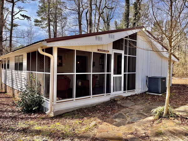 Eclectic Lodge - 2-bedroom House In Peaceful Mentone - Mentone, AL