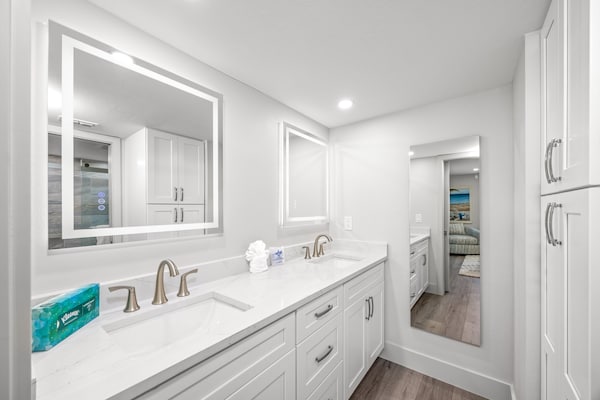 Everything New! Stunning Gulf Front Sanibel Condo! - Sanibel Beach, Sanibel