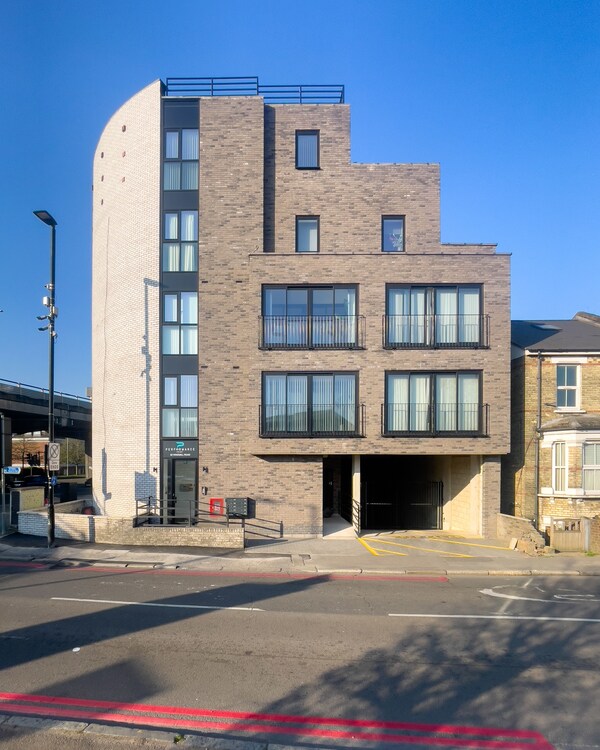 Stylish Pad London: With Free Parking! - 킹스턴
