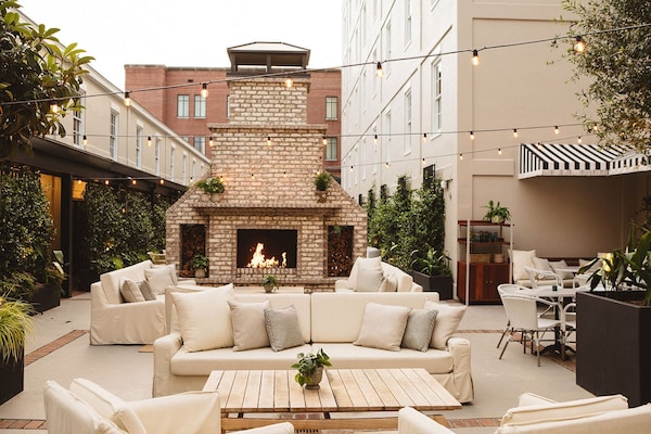 Charleston | Velvet Accents + Vinyl Collection - 찰스턴