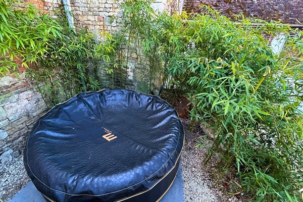 Les Gîtes De Pronleroy : Longère De Charme éVasion Nature Et Jacuzzi - Oise