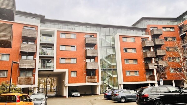 Entire 2br City Center Skyline Apartment - Moseley - Birmingham 