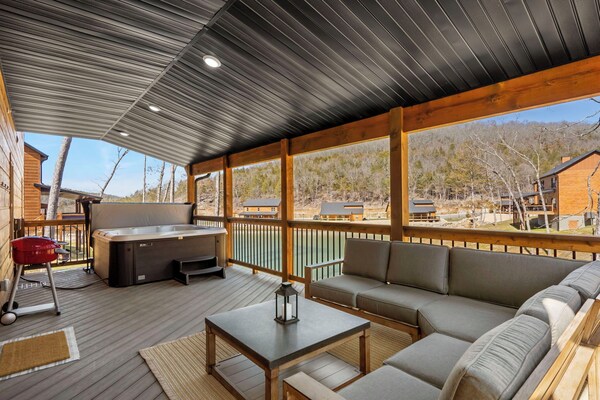 Peaceful Water View-cozy Cabin-free Daily Tickets-near Table Rock-pvt Hot Tub - Branson, MO