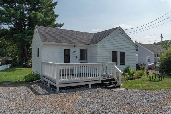 Shorebreak Cottage - Rhode Island