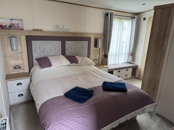Luxury 2 Bedroom Van  Linen Included Pets Go Free - Old Hunstanton