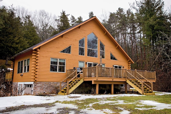 Hilltop On Keuka - Your Perfect Lakeview Getaway - Finger Lakes, NY