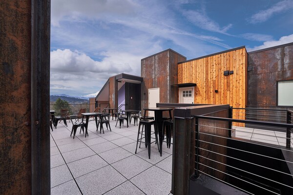 Two-bedroom Suite-located Downtown White Salmon, Suite 4 - White Salmon, WA