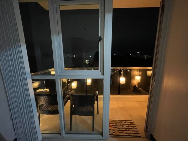 Executive Studio W/ View + Free Parking In Quezon City - San Mateo