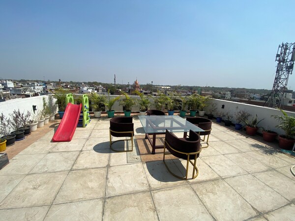 Premium Room With Wifi And Ac In Wonderful Prayagraj - Prayagraj