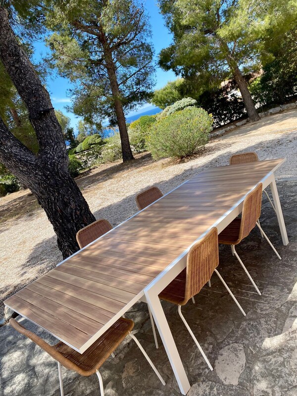 Seaside House, Port D'alon Estate, Private Cove, Pool, Tennis Court- 4 Bedrooms - Le Castellet