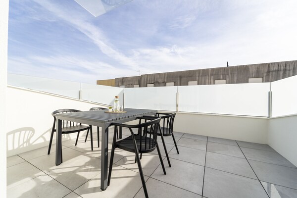 Forum Apartments Iii By House And People - Braga