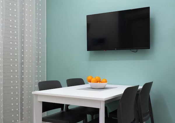 Maison Mimi 2 Luxury Apartment Welcomes You To The Heart Of Ivrea. - Ivrea
