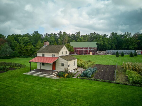 The Summer Kitchen Cottage: Pastoral Elegance  On A Farm Homestead - Beneduce Vineyards, Pittstown
