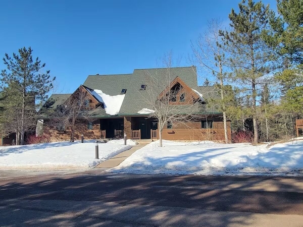 Private 4 Bedroom 4 Bath Ski-in/ski-out Home @ Lutsen With Sauna & Game Room - Minnesota