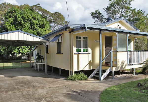 Perfect For Retired Folk, Fisherman & Small Families - North Stradbroke Island